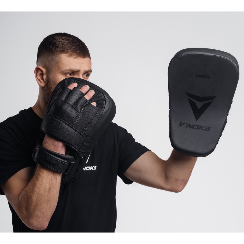Лапи боксерські VNoks Vi Venti, чорні — купити за 3995 грн. в Україні ...